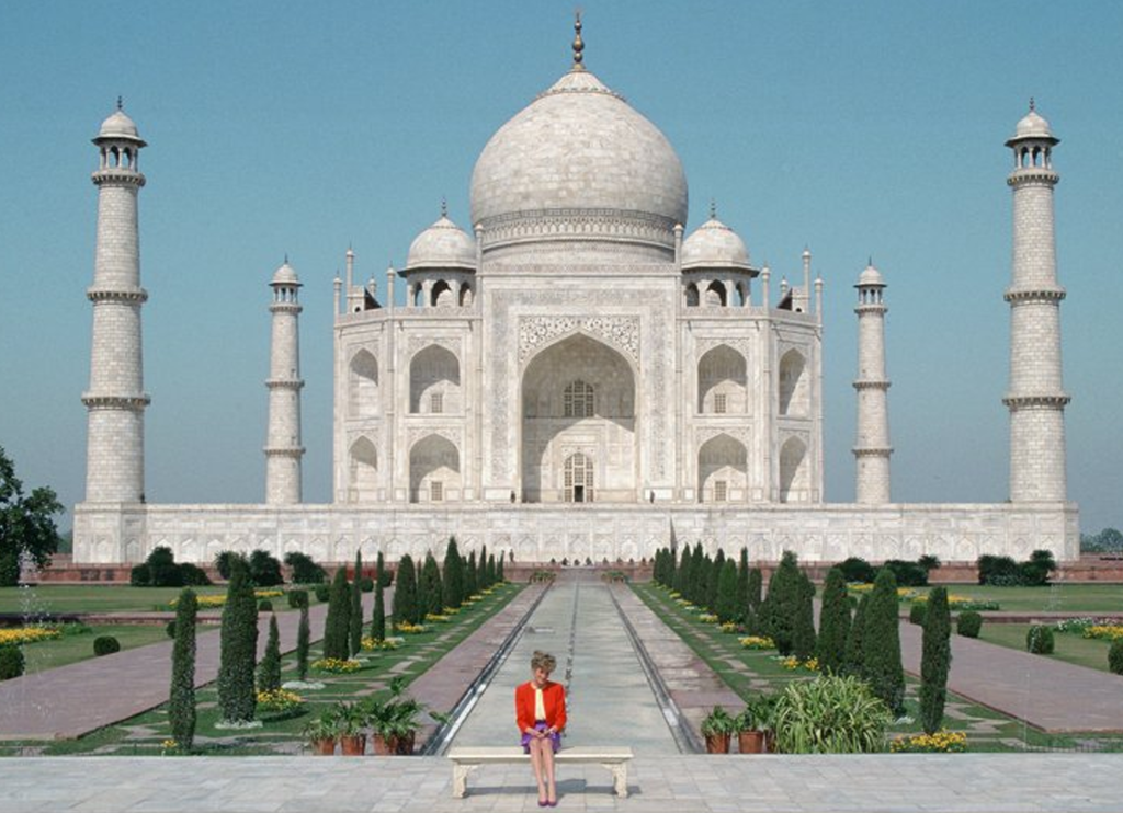 SEMIOTICS QUIZ QUESTION! WHAT IS MISSING FROM WHIS PICTURE? - Lawes ...